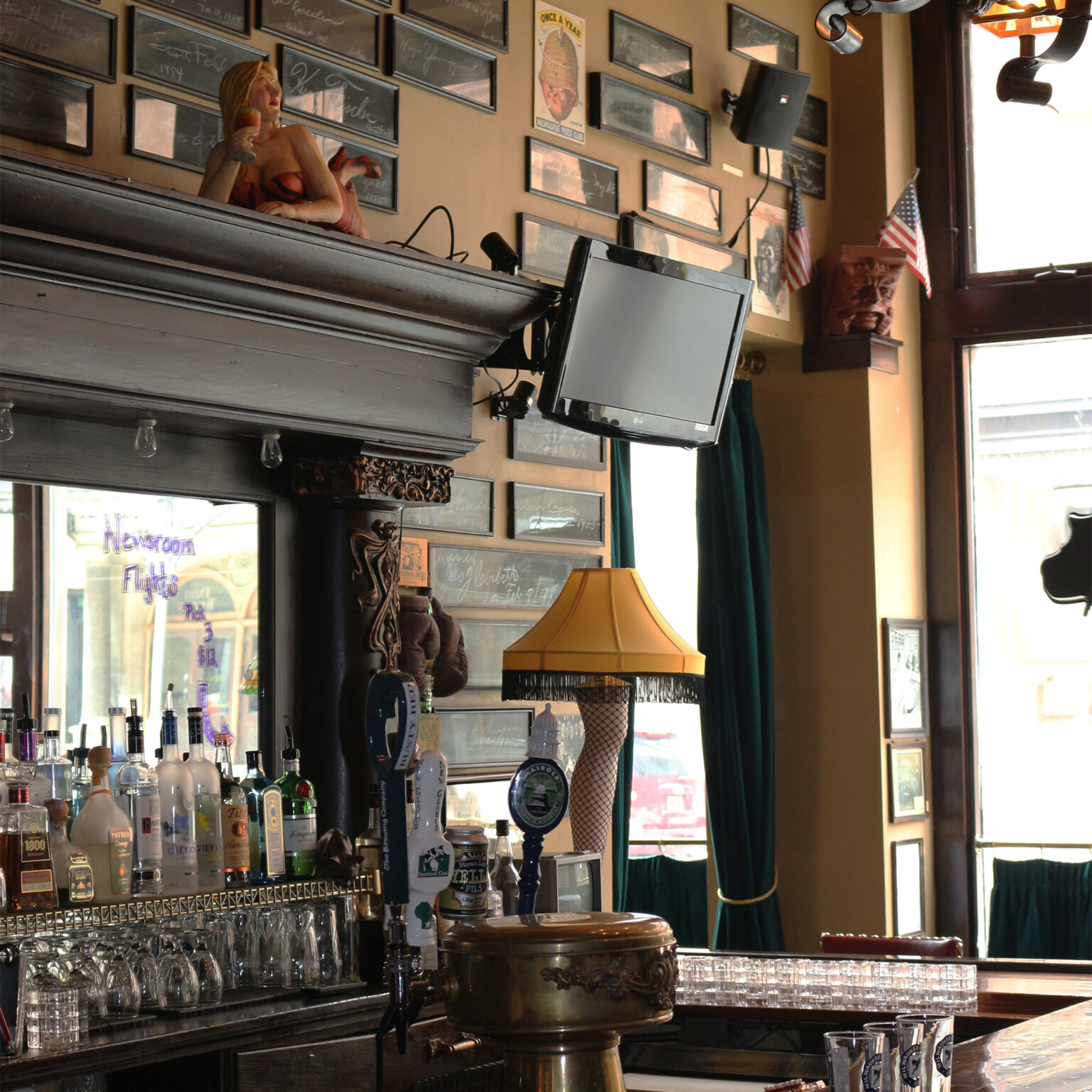 The Newsroom Pub - Milwaukee Press Club